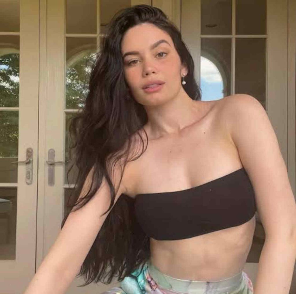 Anne De Paula Bio: Joel Embiid's Wife - MySportDab