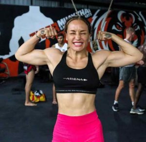 Tai Emery Flash Fans After MMA Win (VIDEO) - MySportDab