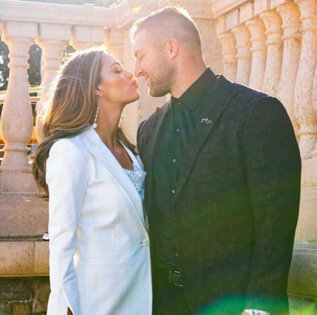 Demi-Leigh Tebow Bio: Tim Tebow Wife - MySportDab