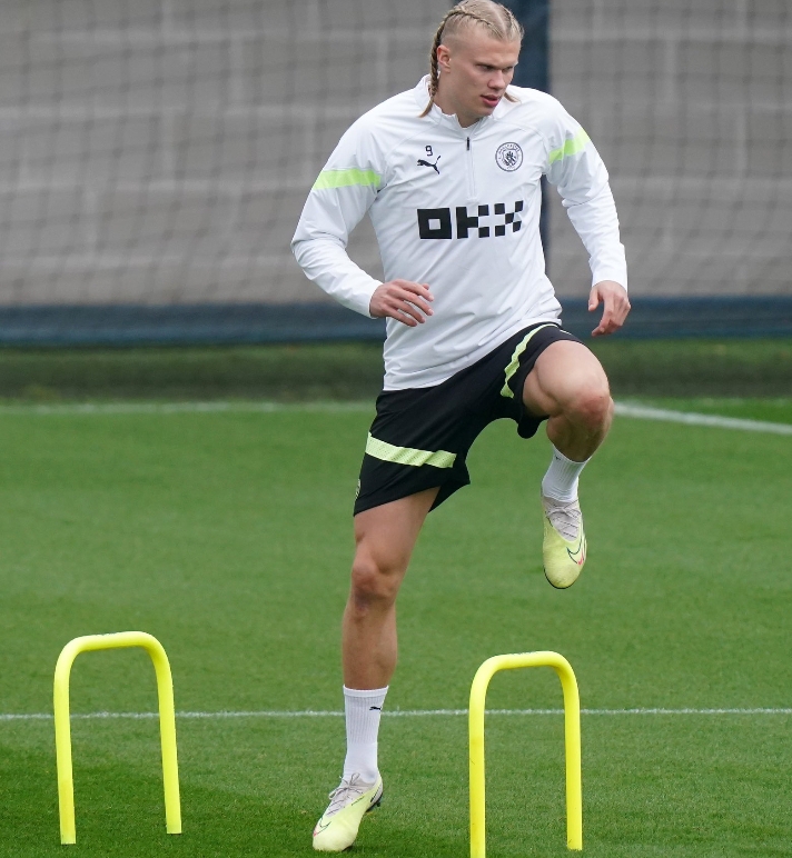 BOOM! Erling Haaland Shows Off CRAZY New Look Ahead Of Bayern Clash ...