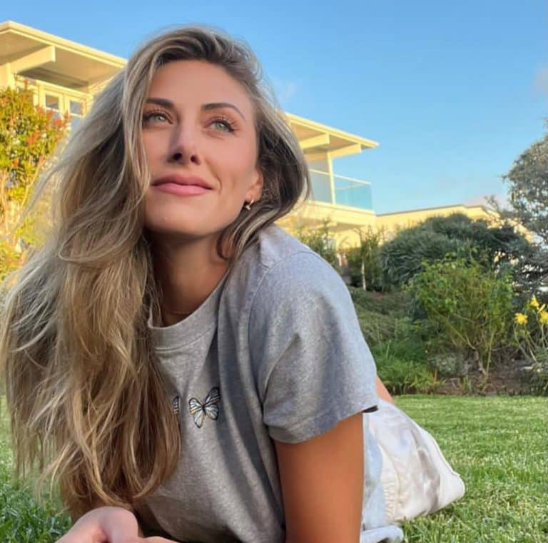 Mark Sanchez Wife: Perry Mattfeld Bio - MySportDab