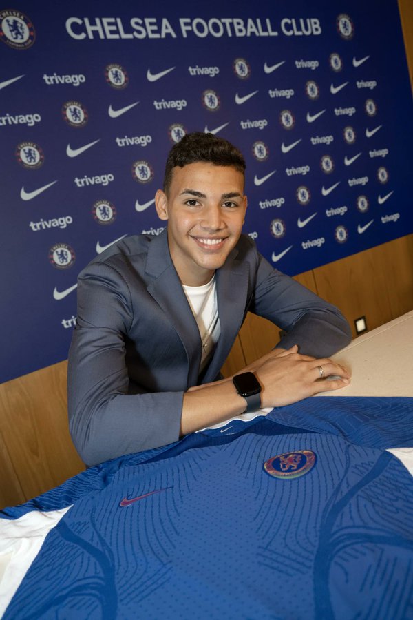 OFFICIAL! Chelsea Unveil New Signing Deivid Washington [VIDEO] - MySportDab