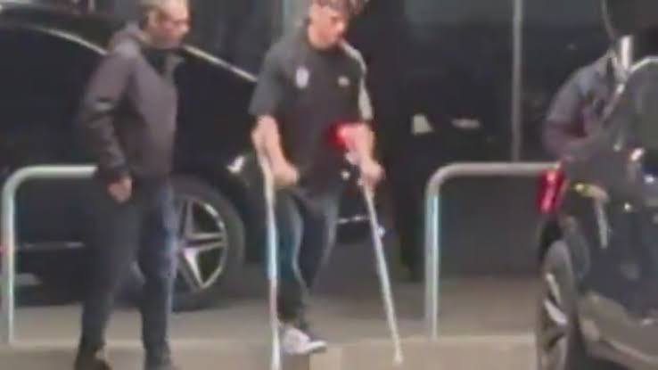Gavi In Tears Reuniting With Barcelona Teammates On Crutches! [VIDEO ...
