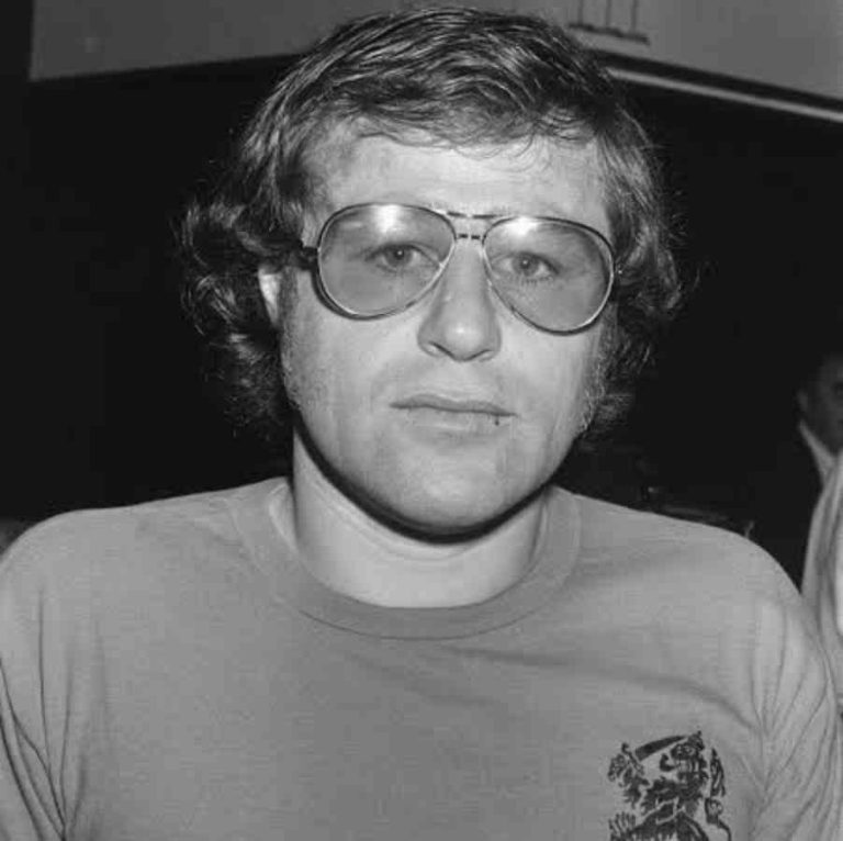 Top 5 Football Players With Glasses - MySportDab