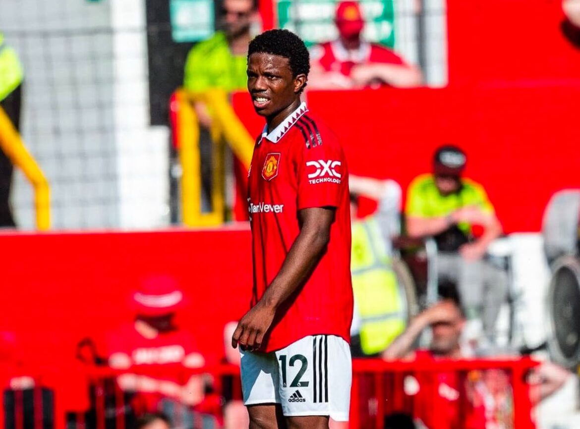 Tyrell Malacia To Benfica Move OFF! New Transfer Update CONFIRMED ...