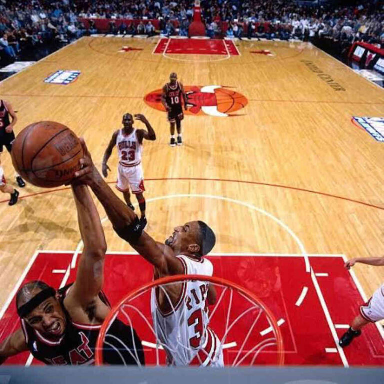 Top 10 Greatest NBA Defenders Of All Time - MySportDab